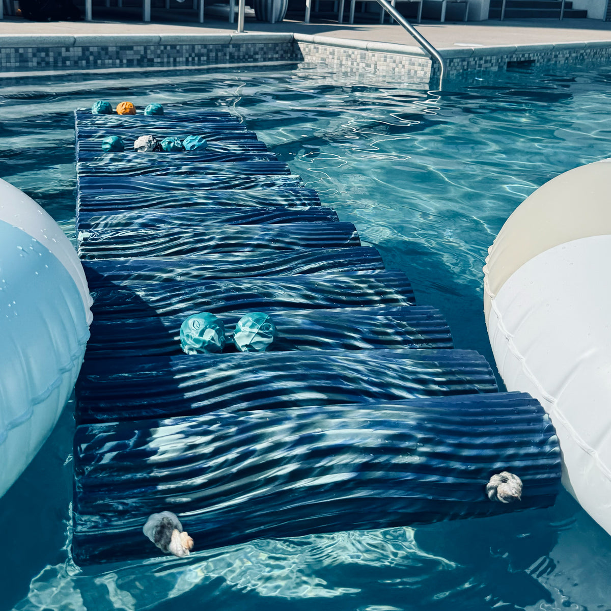 Wave Floating Raft – Oceanfoam